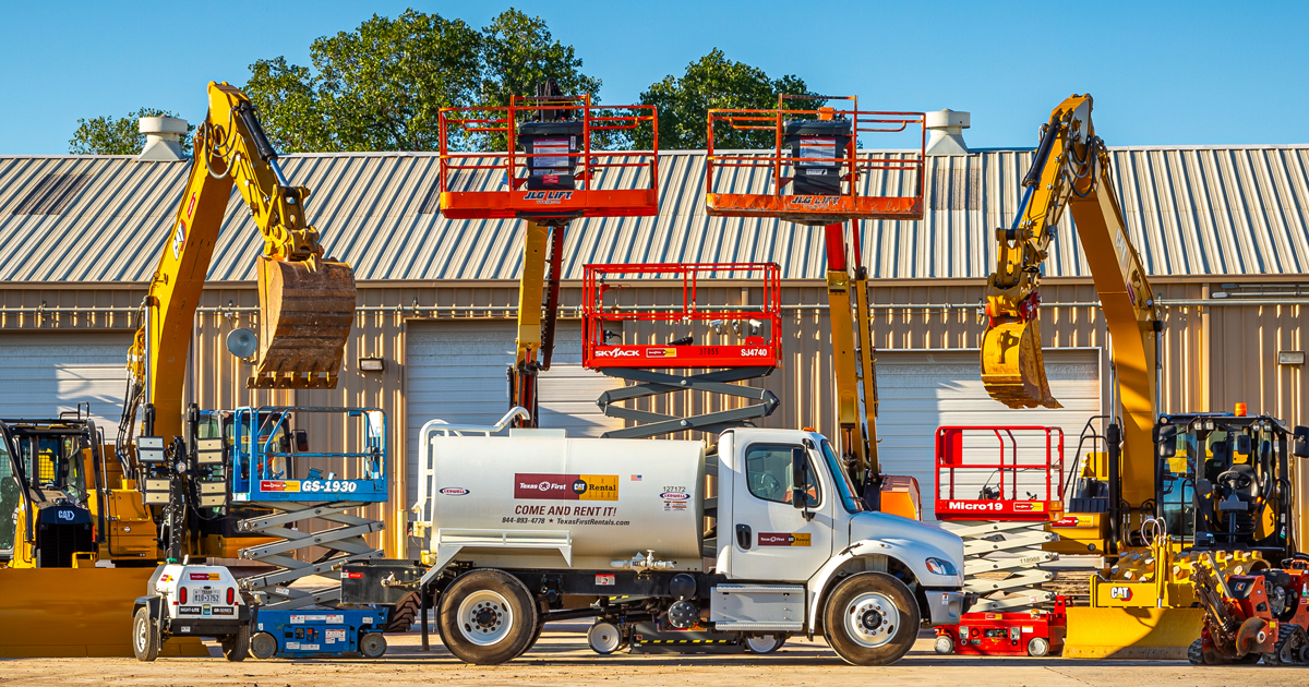 Cat 12K Telehandler Rental – Heavy Lift Machine